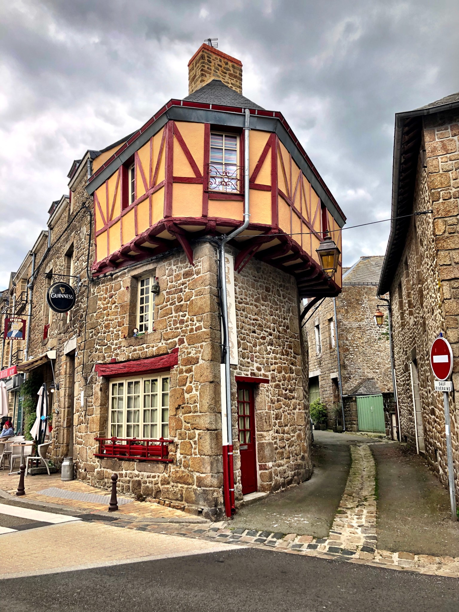 Lassay-les-Châteaux – A Town And Two Castles | Finding Our France