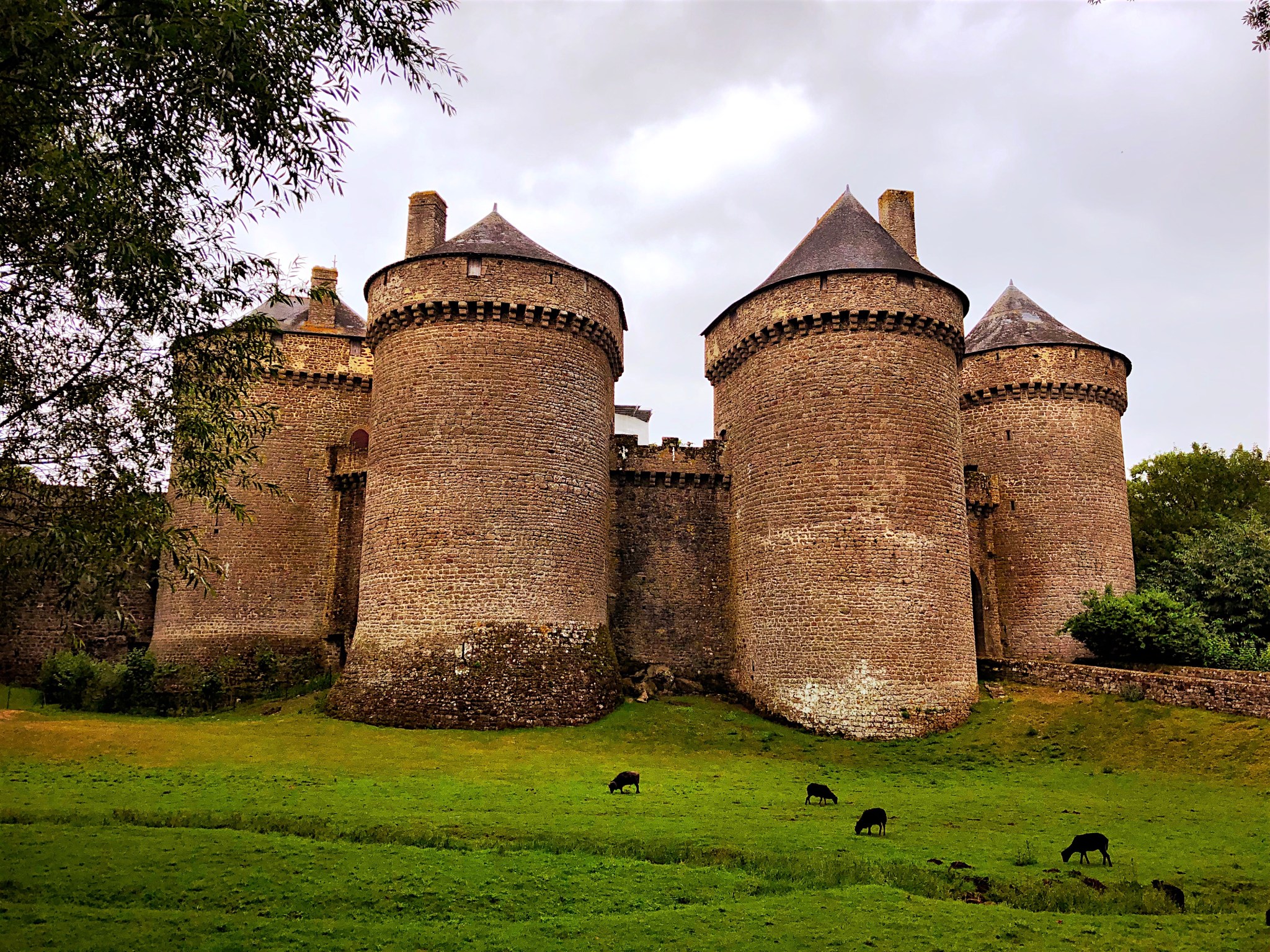 Lassay-les-Châteaux – A Town And Two Castles | Finding Our France